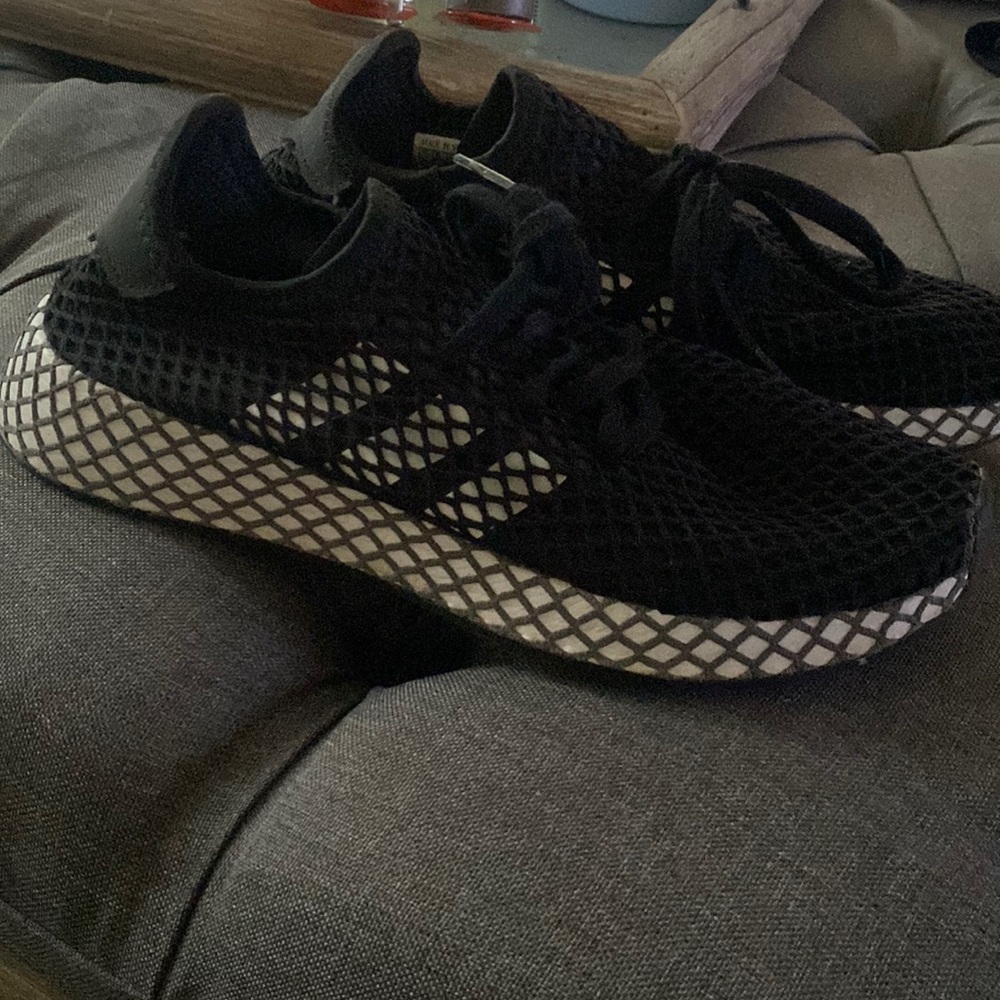 Adidas Black And White Sneakers - Gem